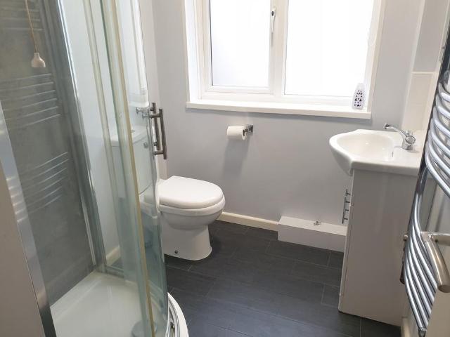 2 bedroom bungalow to rent