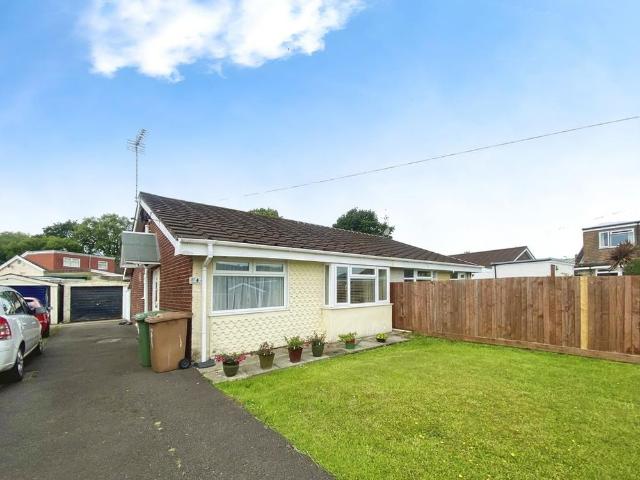 2 bedroom bungalow to rent
