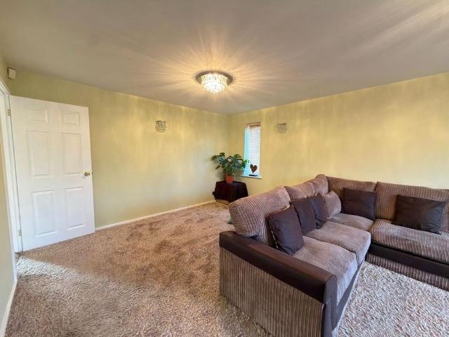 2 bedroom bungalow to rent