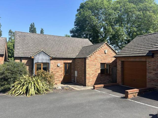 2 bedroom bungalow to rent