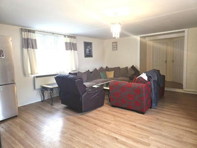 2 bedroom bungalow to rent