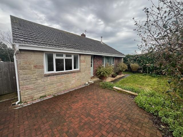 2 bedroom bungalow to rent