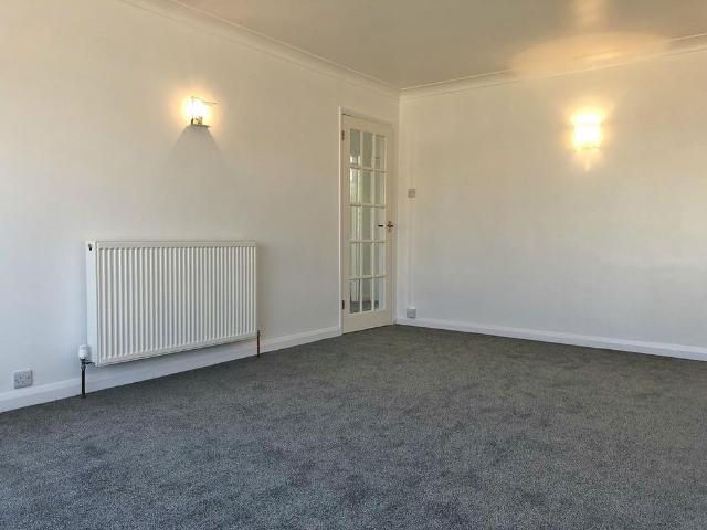 2 bedroom bungalow to rent