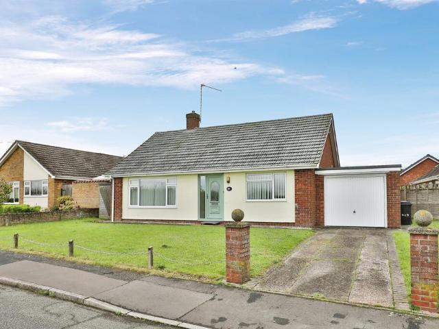 2 bedroom bungalow to rent