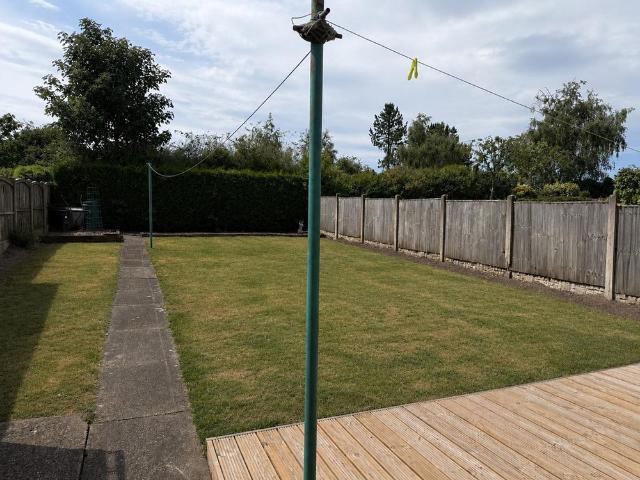 2 bedroom bungalow to rent