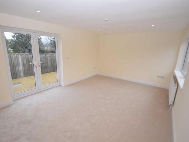 2 bedroom bungalow to rent