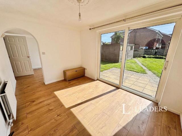 2 bedroom bungalow to rent