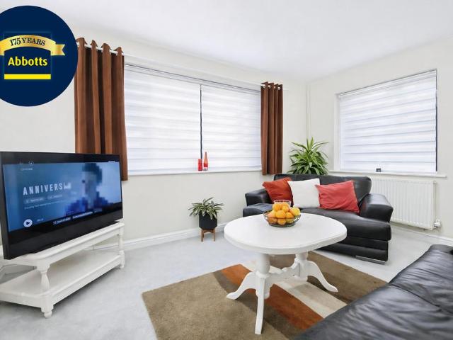 2 bedroom bungalow to rent