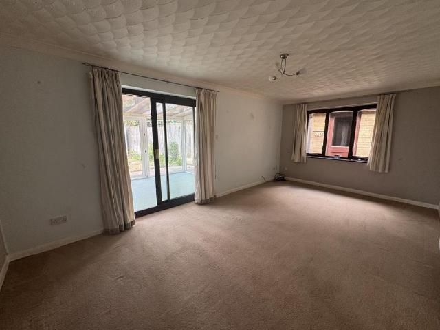 2 bedroom bungalow to rent