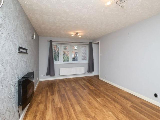 2 bedroom bungalow to rent