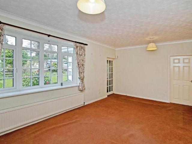 2 bedroom bungalow to rent