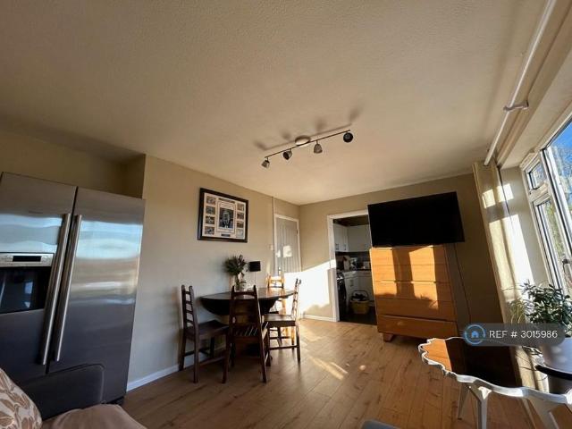 2 bedroom bungalow to rent