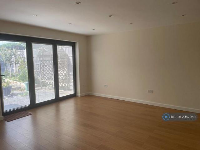 2 bedroom bungalow to rent