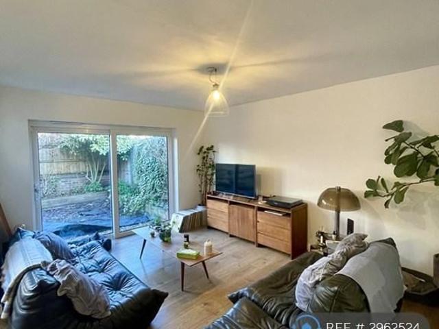 2 bedroom bungalow to rent