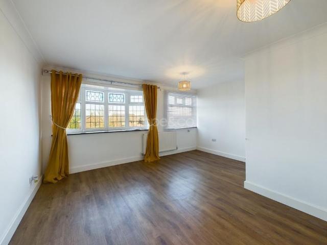 2 bedroom bungalow to rent