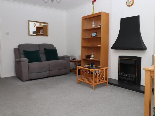 2 bedroom bungalow to rent