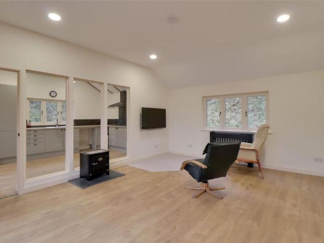 2 bedroom bungalow to rent