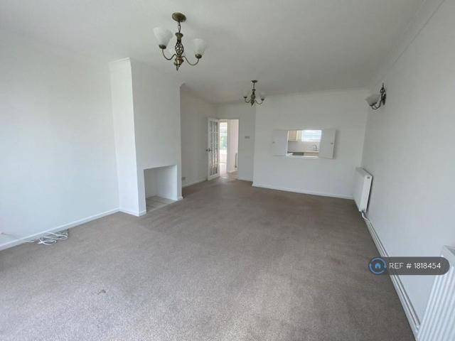 2 bedroom bungalow to rent