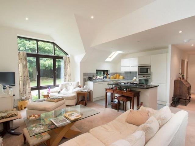 2 bedroom bungalow to rent