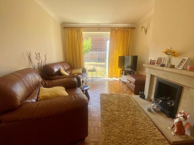 2 bedroom bungalow to rent