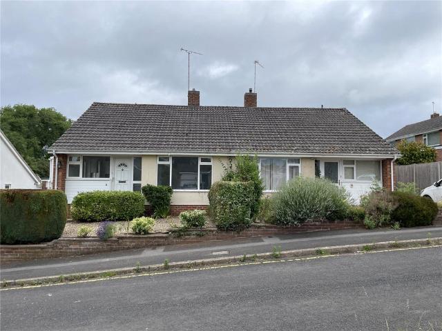 2 bedroom bungalow to rent