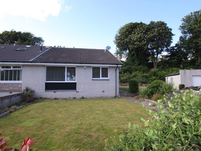 2 bedroom bungalow to rent