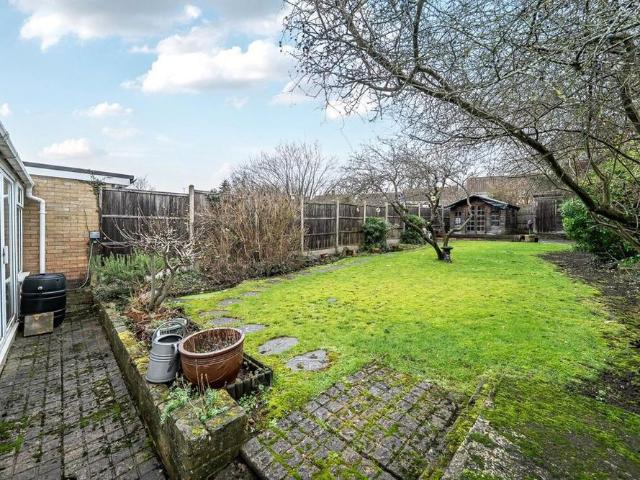 2 bedroom bungalow to rent