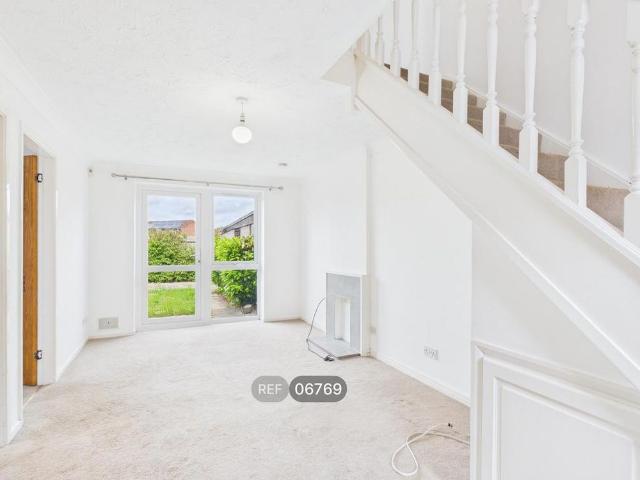 2 bedroom bungalow to rent