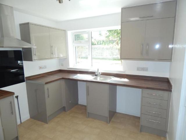 2 bedroom bungalow to rent