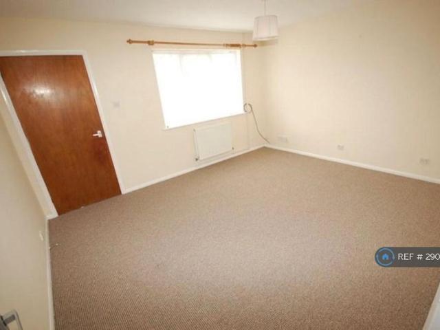 2 bedroom bungalow to rent