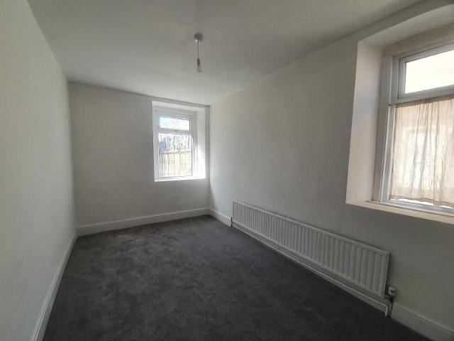 2 bedroom bungalow to rent