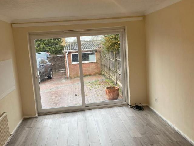 2 bedroom bungalow to rent