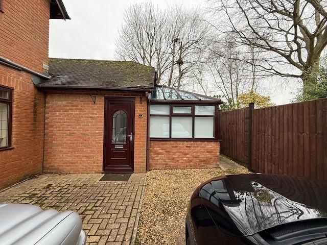 2 bedroom bungalow to rent
