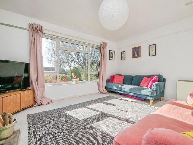 2 bedroom bungalow to rent