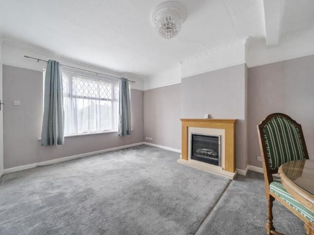 2 bedroom bungalow to rent