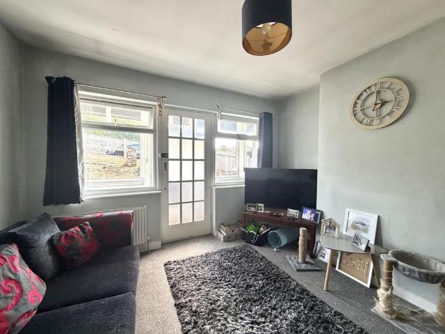 2 bedroom bungalow to rent