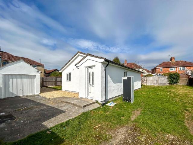 2 bedroom bungalow to rent