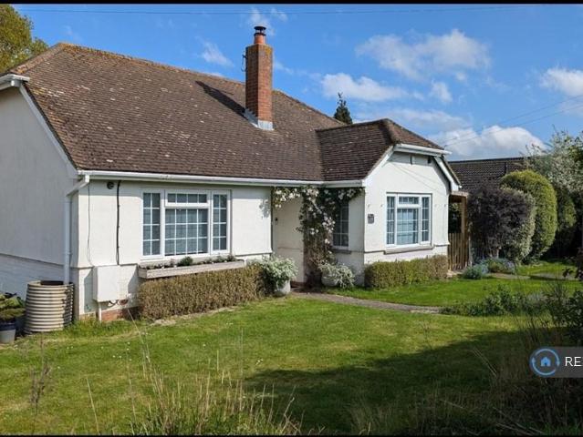 2 bedroom bungalow to rent