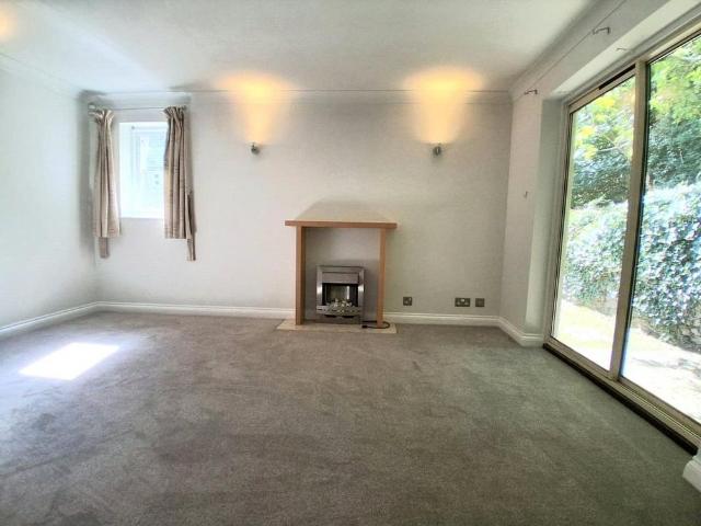 2 bedroom bungalow to rent