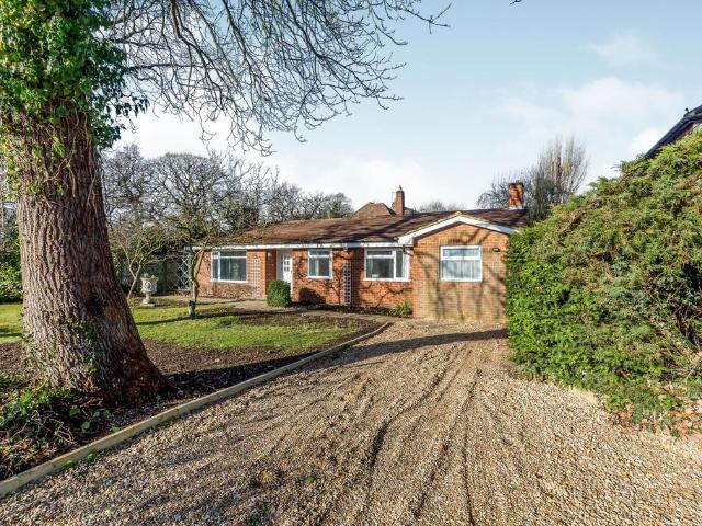 2 bedroom bungalow to rent