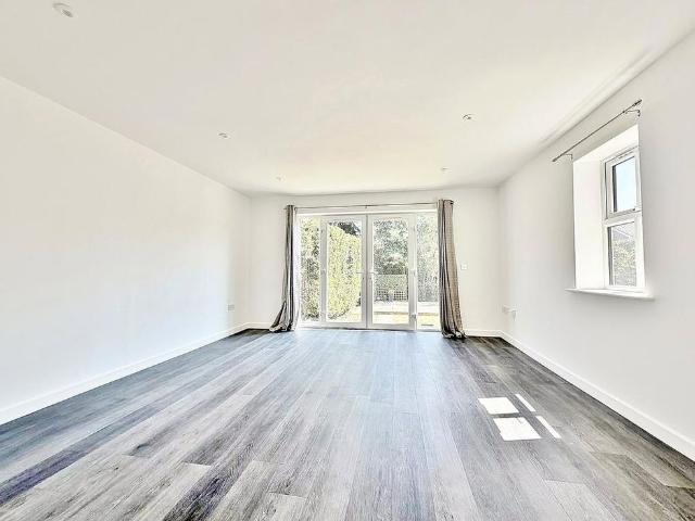 2 bedroom bungalow to rent