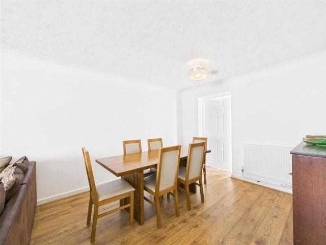2 bedroom bungalow to rent