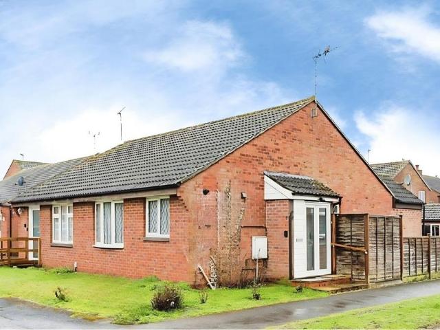 2 bedroom bungalow to rent