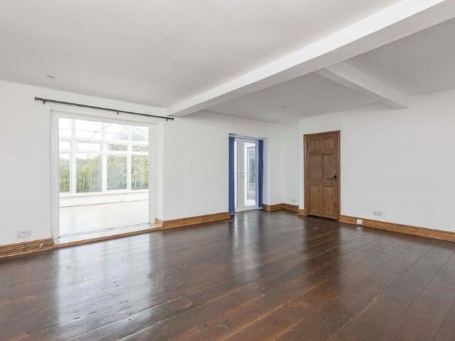 2 bedroom bungalow to rent