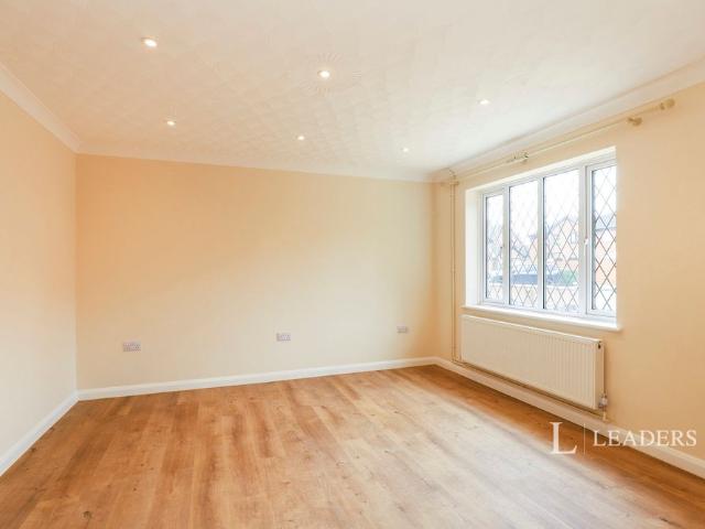2 bedroom bungalow to rent Bakers Way, Morton, Bourne, Lincolnshire, PE10
