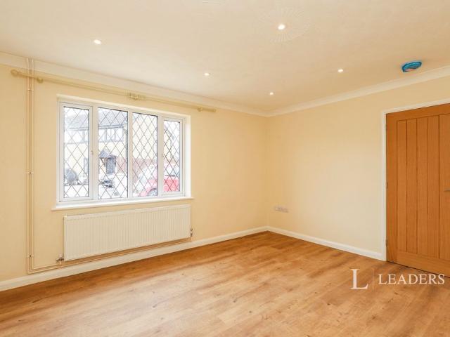 2 bedroom bungalow to rent Bakers Way, Morton, Bourne, Lincolnshire, PE10