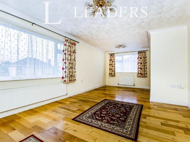 2 bedroom bungalow to rent Balmoral Avenue, Spalding, PE11