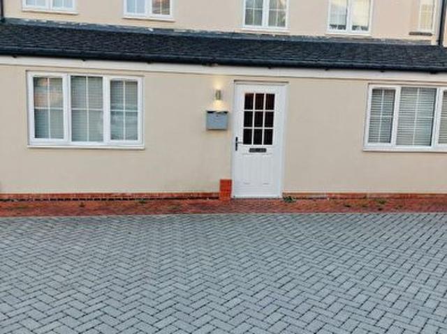 2 Bedroom Bungalow To Rent In Temple Street, Rugby, CV21