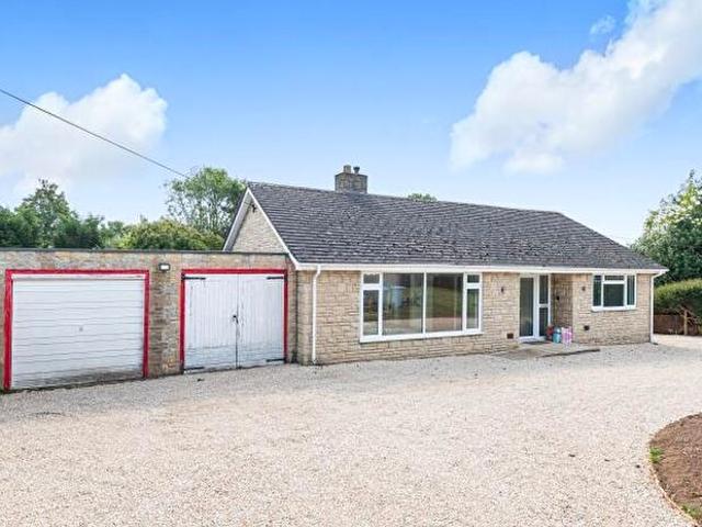 2 Bedroom Bungalow To Rent In Witney Road, Finstock, Chipping Norton, OX7