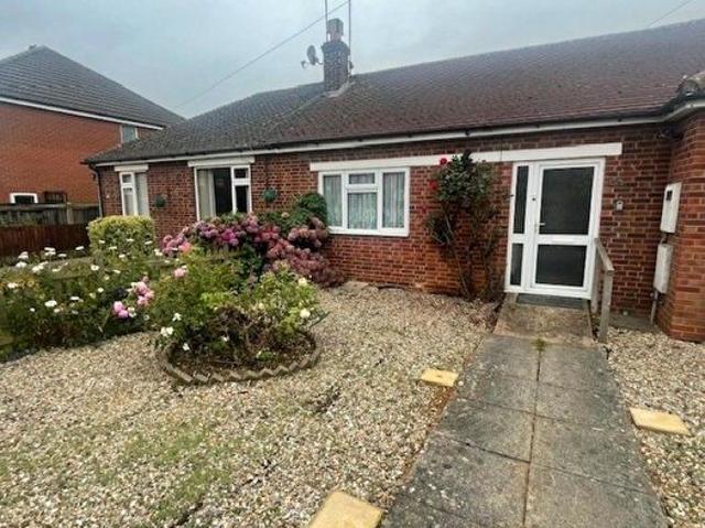 2 Bedroom Bungalow To Rent In Adams Road, Woodford Halse, NN11